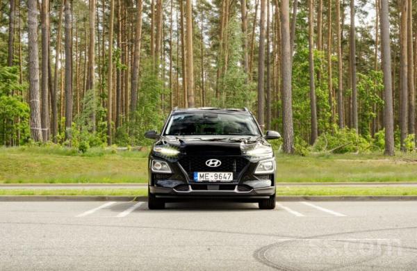 Melns Hyundai Kona 2019 Rīga, ar dzinēja tilpumu 1.60 L un nobraukumu 142 tūkst. km par 12590 €, foto 3 vietnē AUTOMOTO.COM.LV