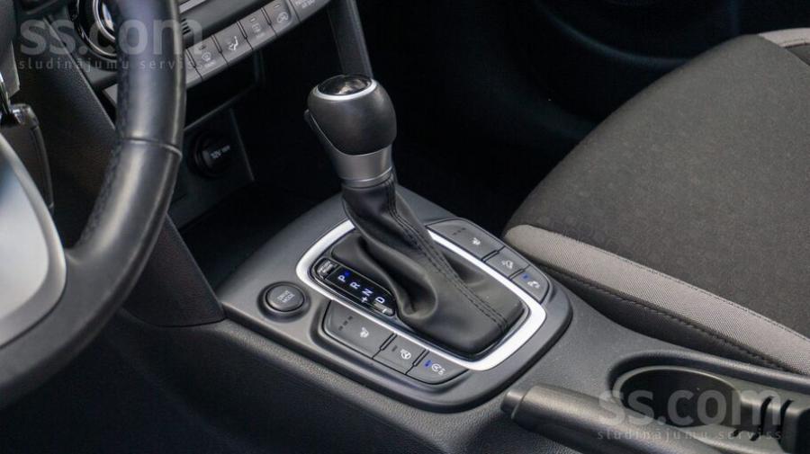 Melns Hyundai Kona 2019 Rīga, ar dzinēja tilpumu 1.60 L un nobraukumu 142 tūkst. km par 12590 €, foto 15 vietnē AUTOMOTO.COM.LV