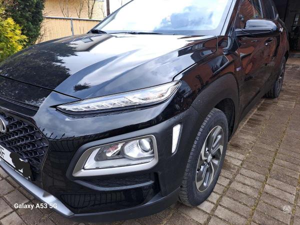 Melns Hyundai Kona 2020 Viļņa, ar dzinēja tilpumu 1.58 L un nobraukumu 40 tūkst. km par 14600 €, foto 1 vietnē AUTOMOTO.COM.LV