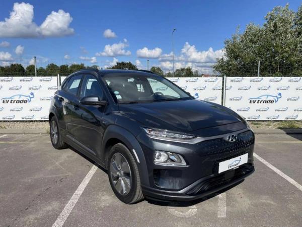 Melns Hyundai Kona 2020 Rīga, ar dzinēja tilpumu 0.00 L un nobraukumu 16 tūkst. km par 16500 €, foto 5 vietnē AUTOMOTO.COM.LV