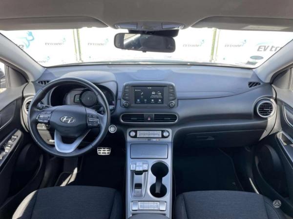 Melns Hyundai Kona 2020 Rīga, ar dzinēja tilpumu 0.00 L un nobraukumu 16 tūkst. km par 16500 €, foto 8 vietnē AUTOMOTO.COM.LV