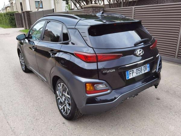 Black Hyundai Kona 2020 in Kaunas, with an engine capacity of 1.58 L and mileage of 179 thousand km for 7100 €, photo 6 on AUTOMOTO.COM.LV