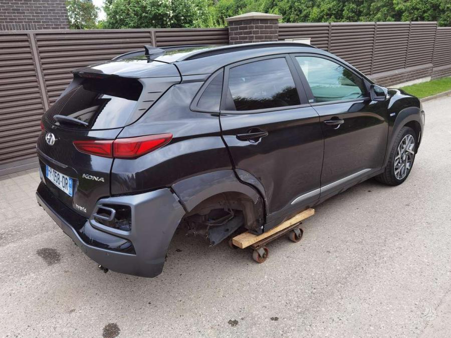 Melns Hyundai Kona 2020 Kauņa, ar dzinēja tilpumu 1.58 L un nobraukumu 179 tūkst. km par 7100 €, foto 40 vietnē AUTOMOTO.COM.LV