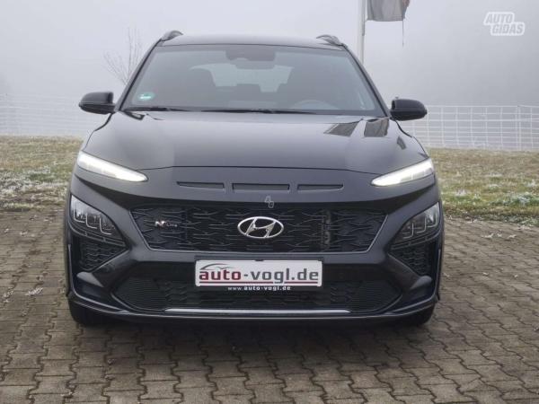 Melns Hyundai Kona 2021 Kauņa, ar dzinēja tilpumu 1.60 L un nobraukumu 15 tūkst. km par 25387 €, foto 2 vietnē AUTOMOTO.COM.LV