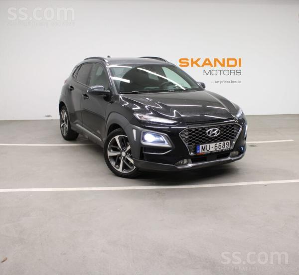 Black Hyundai Kona 2021 in Riga, with an engine capacity of 1.60 L and mileage of 108 thousand km for 15490 €, photo 3 on AUTOMOTO.COM.LV