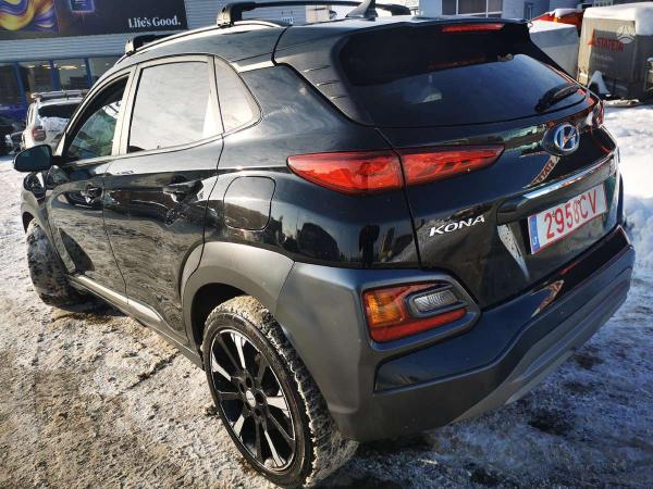 Black Hyundai Kona 2021 in Vilnius, with an engine capacity of 1.59 L and mileage of 37 thousand km for 15858 €, photo 7 on AUTOMOTO.COM.LV