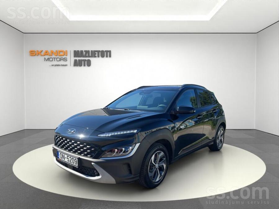 Melns Hyundai Kona 2021 Rīga, ar dzinēja tilpumu 1.60 L un nobraukumu 50 tūkst. km par 17290 €, foto 1 vietnē AUTOMOTO.COM.LV