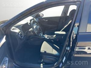 Melns Hyundai Kona 2021 Rīga, ar dzinēja tilpumu 1.60 L un nobraukumu 50 tūkst. km par 17290 €, foto 10 vietnē AUTOMOTO.COM.LV