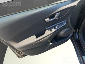 Melns Hyundai Kona 2021 Rīga, ar dzinēja tilpumu 1.60 L un nobraukumu 50 tūkst. km par 17290 €, foto 13 vietnē AUTOMOTO.COM.LV