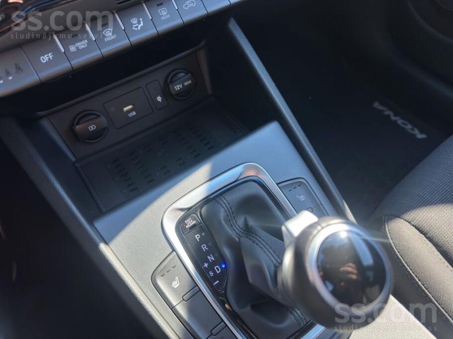 Melns Hyundai Kona 2021 Rīga, ar dzinēja tilpumu 1.60 L un nobraukumu 50 tūkst. km par 17290 €, foto 15 vietnē AUTOMOTO.COM.LV