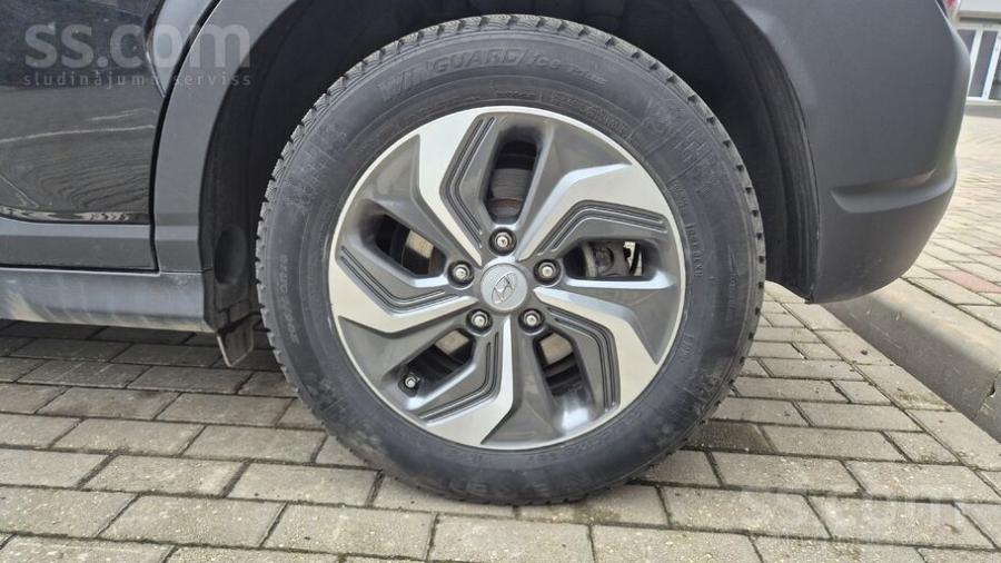 Melns Hyundai Kona 2021 Rīga, ar dzinēja tilpumu 1.60 L un nobraukumu 50 tūkst. km par 15300 €, foto 7 vietnē AUTOMOTO.COM.LV
