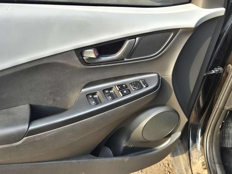 Melns Hyundai Kona 2021 Viļņa, ar dzinēja tilpumu 2.00 L un nobraukumu 110 tūkst. km par 9600 €, foto 16 vietnē AUTOMOTO.COM.LV