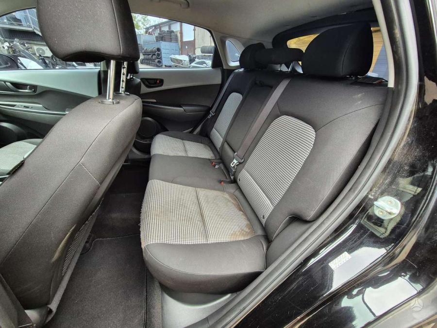 Black Hyundai Kona 2021 in Vilnius, with an engine capacity of 2.00 L and mileage of 111 thousand km for 8600 €, photo 12 on AUTOMOTO.COM.LV