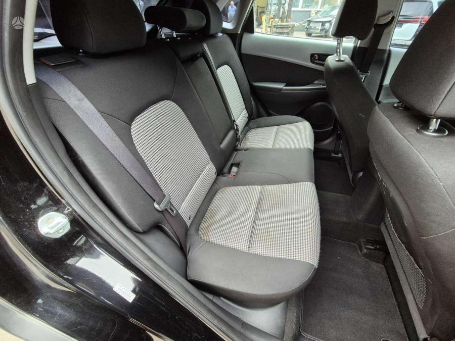 Black Hyundai Kona 2021 in Vilnius, with an engine capacity of 2.00 L and mileage of 111 thousand km for 8600 €, photo 13 on AUTOMOTO.COM.LV