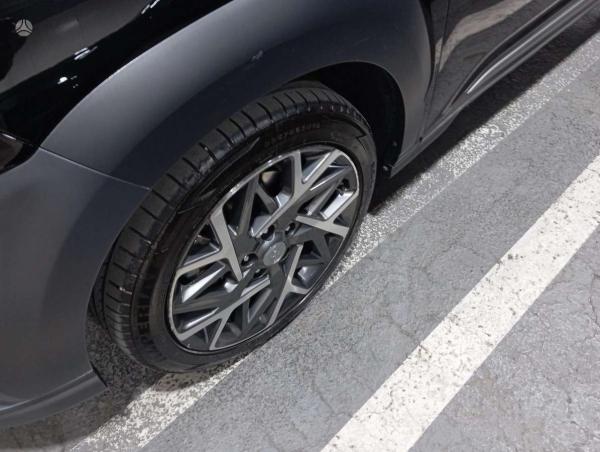 Melns Hyundai Kona 2021 Viļņa, ar dzinēja tilpumu 1.60 L un nobraukumu 83 tūkst. km par 15900 €, foto 9 vietnē AUTOMOTO.COM.LV