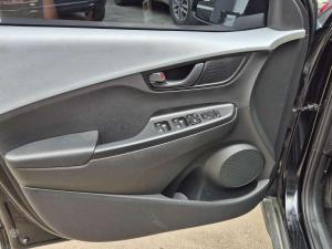 Melns Hyundai Kona 2021 Viļņa, ar dzinēja tilpumu 2.00 L un nobraukumu 111 tūkst. km par 8600 €, foto 21 vietnē AUTOMOTO.COM.LV