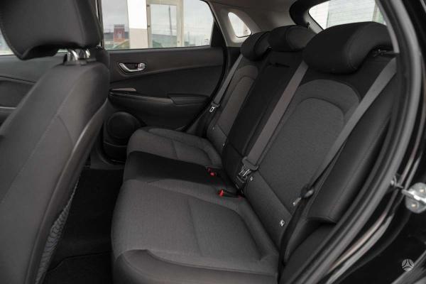 Melns Hyundai Kona 2022 Viļņa, ar dzinēja tilpumu 0.00 L un nobraukumu 34 tūkst. km par 16950 €, foto 11 vietnē AUTOMOTO.COM.LV