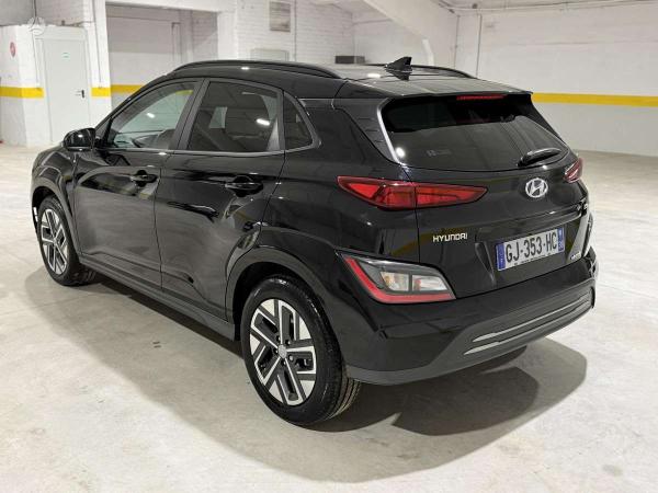 Melns Hyundai Kona 2022 Kauņa, ar dzinēja tilpumu 0.00 L un nobraukumu 35 tūkst. km par 15700 €, foto 2 vietnē AUTOMOTO.COM.LV