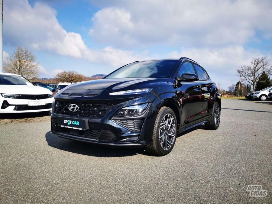 Melns Hyundai Kona 2022 Kauņa, ar dzinēja tilpumu 1.60 L un nobraukumu 11 tūkst. km par 30537 €, foto 1 vietnē AUTOMOTO.COM.LV