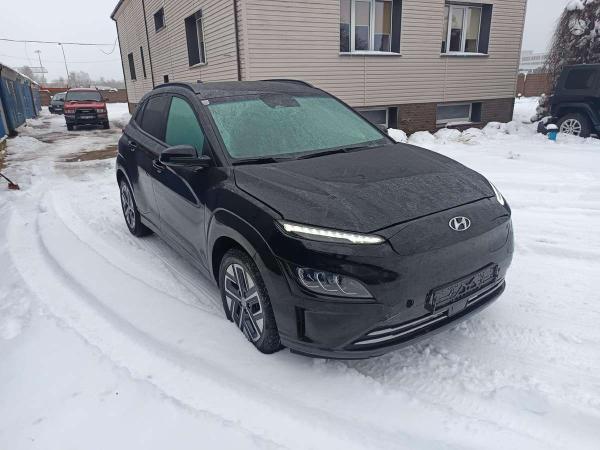 Black Hyundai Kona 2022 in Marijampole, with an engine capacity of 0.00 L and mileage of 68 thousand km for 13999 €, photo 7 on AUTOMOTO.COM.LV