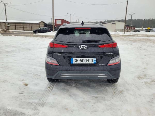 Black Hyundai Kona 2022 in Vilnius, with an engine capacity of 0.00 L and mileage of 38 thousand km for 15700 €, photo 6 on AUTOMOTO.COM.LV