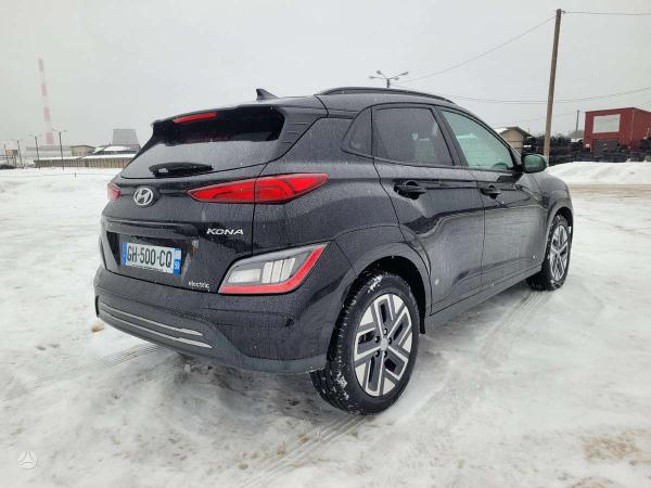 Black Hyundai Kona 2022 in Vilnius, with an engine capacity of 0.00 L and mileage of 38 thousand km for 15700 €, photo 7 on AUTOMOTO.COM.LV