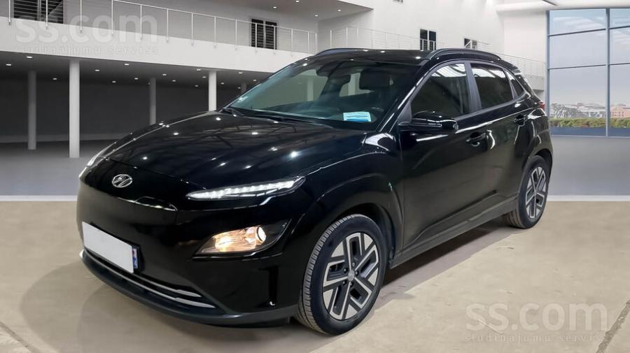 Black Hyundai Kona 2022 in Riga, with an engine capacity of 0.00 L and mileage of 55 thousand km for 18888 €, photo 1 on AUTOMOTO.COM.LV