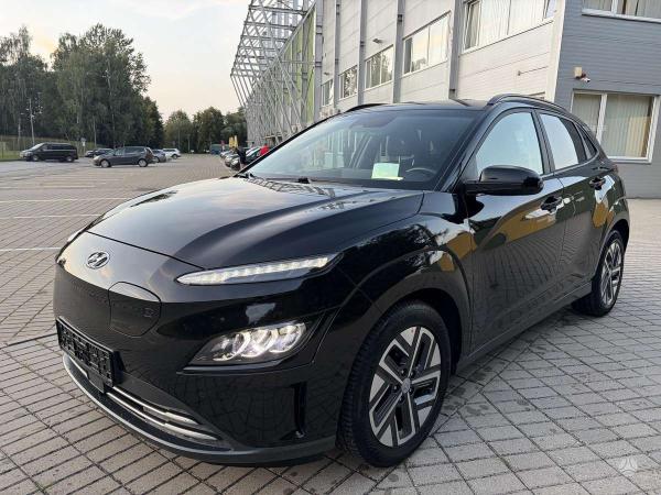 Black Hyundai Kona 2022 in Marijampole, with an engine capacity of 0.00 L and mileage of 126 thousand km for 22500 €, photo 6 on AUTOMOTO.COM.LV