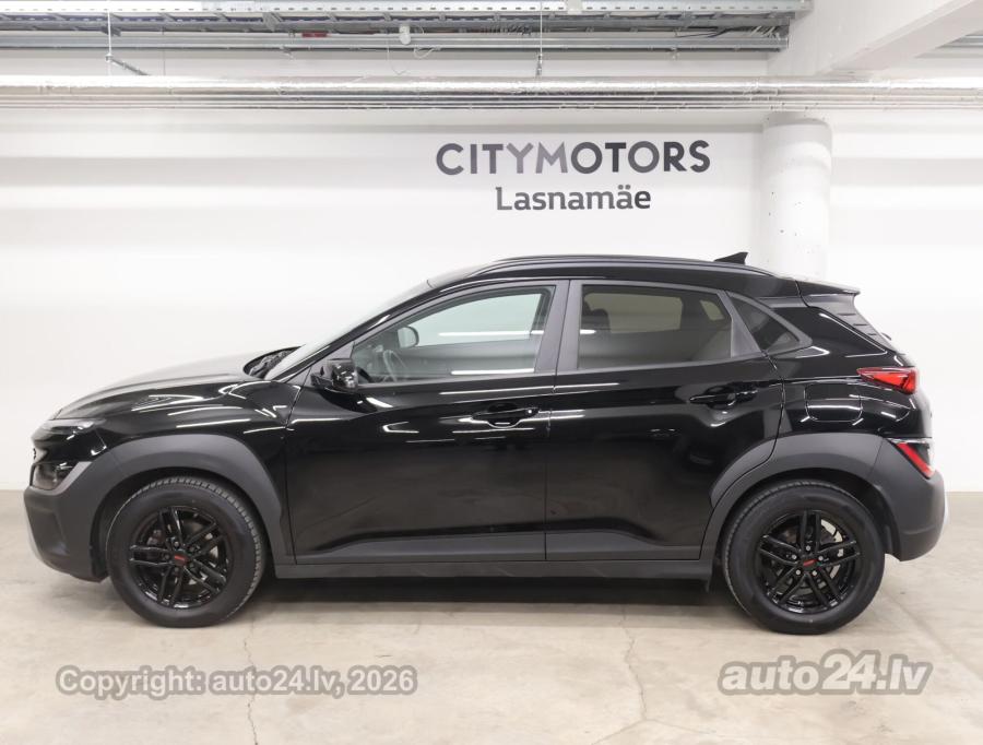 Black Hyundai Kona 2022 in Tallinn, with an engine capacity of 1.00 L and mileage of 36 thousand km for 14900 €, photo 3 on AUTOMOTO.COM.LV