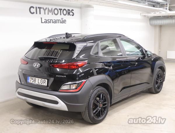 Black Hyundai Kona 2022 in Tallinn, with an engine capacity of 1.00 L and mileage of 36 thousand km for 14900 €, photo 7 on AUTOMOTO.COM.LV
