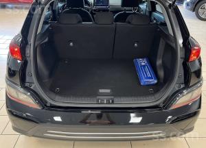 Black Hyundai Kona 2022 in Riga, with an engine capacity of 1.60 L and mileage of 0 thousand km for 17950 €, photo 5 on AUTOMOTO.COM.LV
