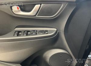 Black Hyundai Kona 2022 in Riga, with an engine capacity of 1.60 L and mileage of 0 thousand km for 17950 €, photo 20 on AUTOMOTO.COM.LV