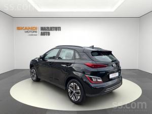 Black Hyundai Kona 2022 in Riga, with an engine capacity of 0.00 L and mileage of 26 thousand km for 20990 €, photo 5 on AUTOMOTO.COM.LV