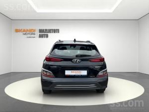 Black Hyundai Kona 2022 in Riga, with an engine capacity of 0.00 L and mileage of 26 thousand km for 20990 €, photo 6 on AUTOMOTO.COM.LV