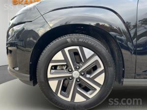 Black Hyundai Kona 2022 in Riga, with an engine capacity of 0.00 L and mileage of 26 thousand km for 20990 €, photo 10 on AUTOMOTO.COM.LV