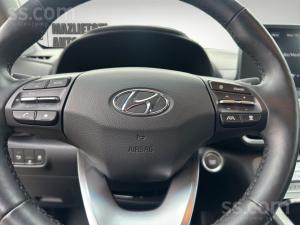 Black Hyundai Kona 2022 in Riga, with an engine capacity of 0.00 L and mileage of 26 thousand km for 20990 €, photo 12 on AUTOMOTO.COM.LV