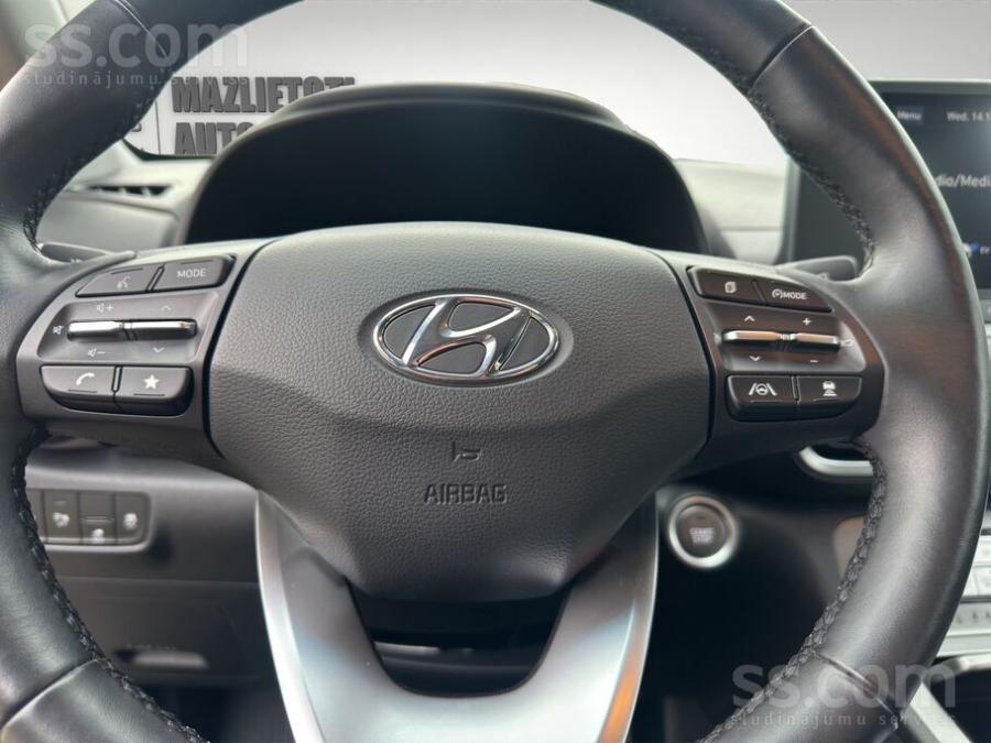 Black Hyundai Kona 2022 in Riga, with an engine capacity of 0.00 L and mileage of 26 thousand km for 20990 €, photo 12 on AUTOMOTO.COM.LV