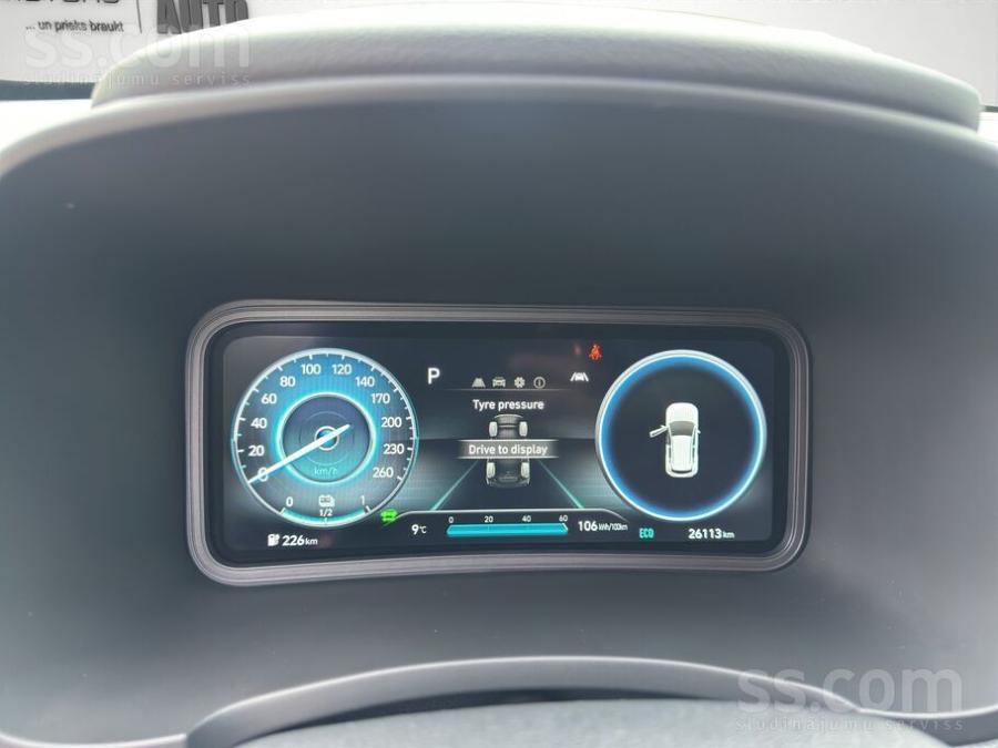 Black Hyundai Kona 2022 in Riga, with an engine capacity of 0.00 L and mileage of 26 thousand km for 20990 €, photo 13 on AUTOMOTO.COM.LV