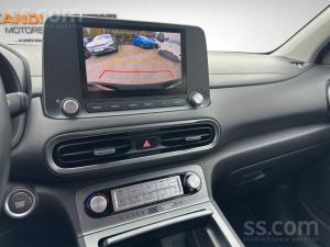 Black Hyundai Kona 2022 in Riga, with an engine capacity of 0.00 L and mileage of 26 thousand km for 20990 €, photo 17 on AUTOMOTO.COM.LV