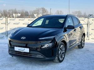 Black Hyundai Kona 2023 in Vilnius, with an engine capacity of 0.00 L and mileage of 44 thousand km for 17300 €, photo  on AUTOMOTO.COM.LV