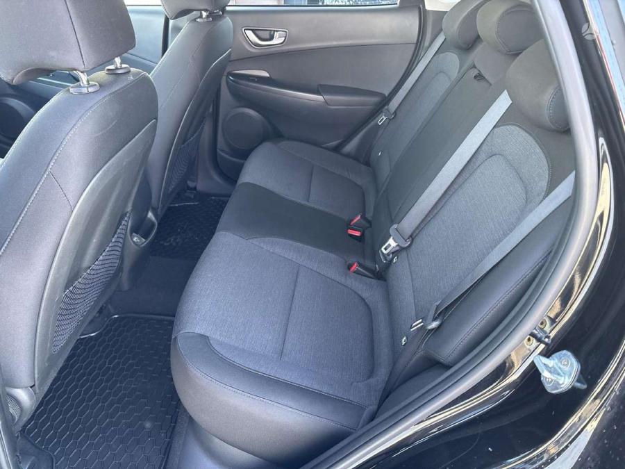 Black Hyundai Kona 2023 in Vilnius, with an engine capacity of 0.00 L and mileage of 44 thousand km for 17300 €, photo 21 on AUTOMOTO.COM.LV