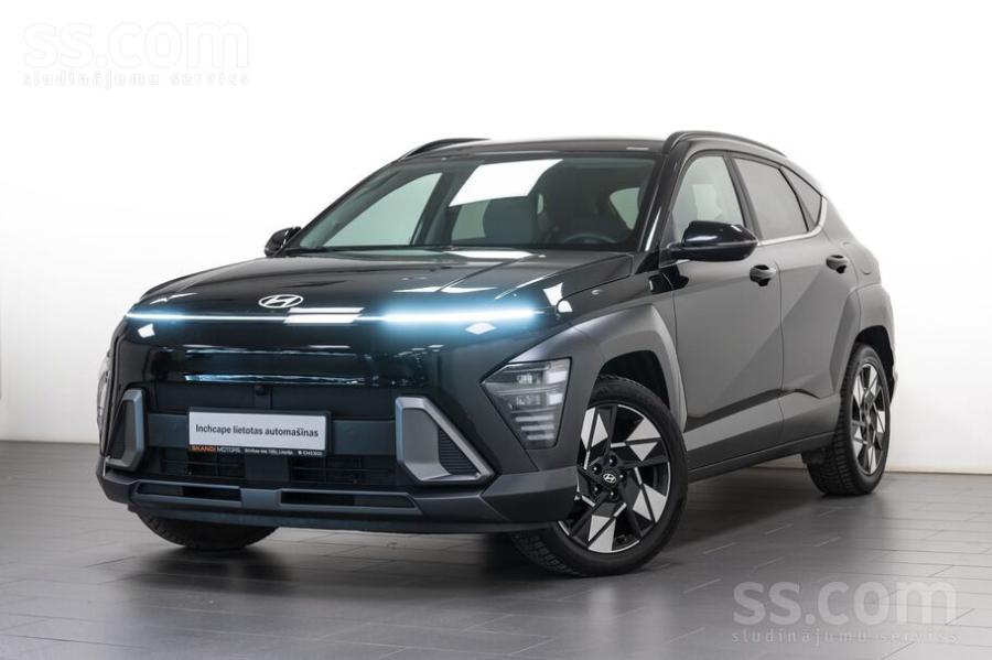Melns Hyundai Kona 2023 Rīga, ar dzinēja tilpumu 1.60 L un nobraukumu 67 tūkst. km par 22500 €, foto 1 vietnē AUTOMOTO.COM.LV
