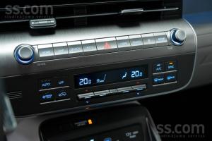 Melns Hyundai Kona 2023 Rīga, ar dzinēja tilpumu 1.60 L un nobraukumu 67 tūkst. km par 22500 €, foto 20 vietnē AUTOMOTO.COM.LV