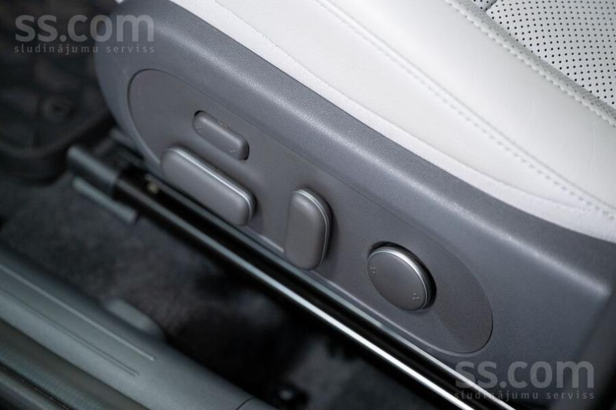 Melns Hyundai Kona 2023 Rīga, ar dzinēja tilpumu 1.60 L un nobraukumu 67 tūkst. km par 22500 €, foto 28 vietnē AUTOMOTO.COM.LV
