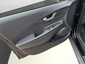 Melns Hyundai Kona 2023 Rīga, ar dzinēja tilpumu 1.00 L un nobraukumu 21 tūkst. km par 20990 €, foto 13 vietnē AUTOMOTO.COM.LV