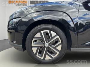Melns Hyundai Kona 2023 Rīga, ar dzinēja tilpumu 1.00 L un nobraukumu 21 tūkst. km par 20990 €, foto 20 vietnē AUTOMOTO.COM.LV