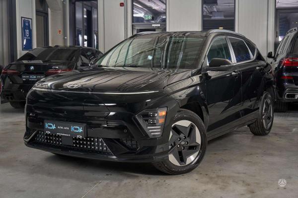 Black Hyundai Kona 2024 in Kaunas, with an engine capacity of 0.00 L and mileage of 17 thousand km for 34950 €, photo 3 on AUTOMOTO.COM.LV