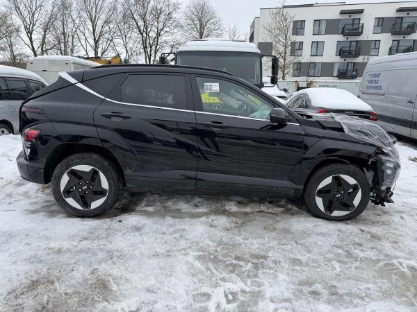 Melns Hyundai Kona 2024 Kauņa, ar dzinēja tilpumu 0.00 L un nobraukumu 21 tūkst. km par 10900 €, foto 1 vietnē AUTOMOTO.COM.LV