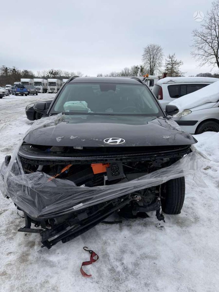 Black Hyundai Kona 2024 in Kaunas, with an engine capacity of 0.00 L and mileage of 21 thousand km for 10900 €, photo 5 on AUTOMOTO.COM.LV