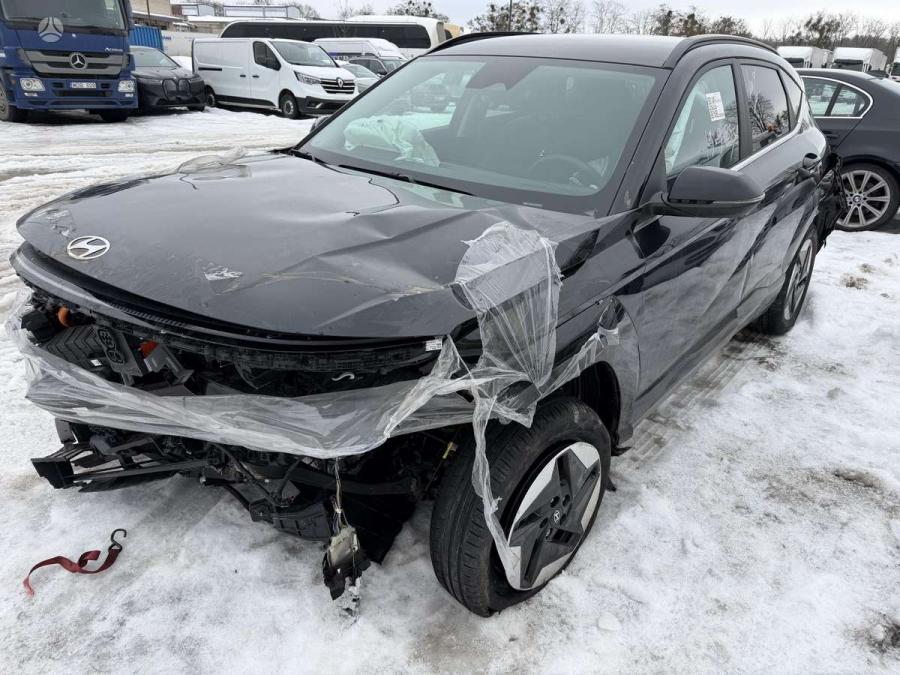 Black Hyundai Kona 2024 in Kaunas, with an engine capacity of 0.00 L and mileage of 21 thousand km for 10900 €, photo 8 on AUTOMOTO.COM.LV